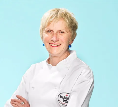 Baking Recipe Angela Nilsen’s Summer Pudding - June/July 25 - Your Call ...